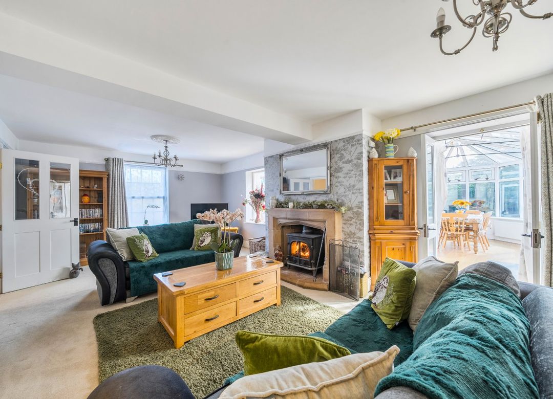 Estate Agent In Faringdon | Perry Bishop | Contact Us Today